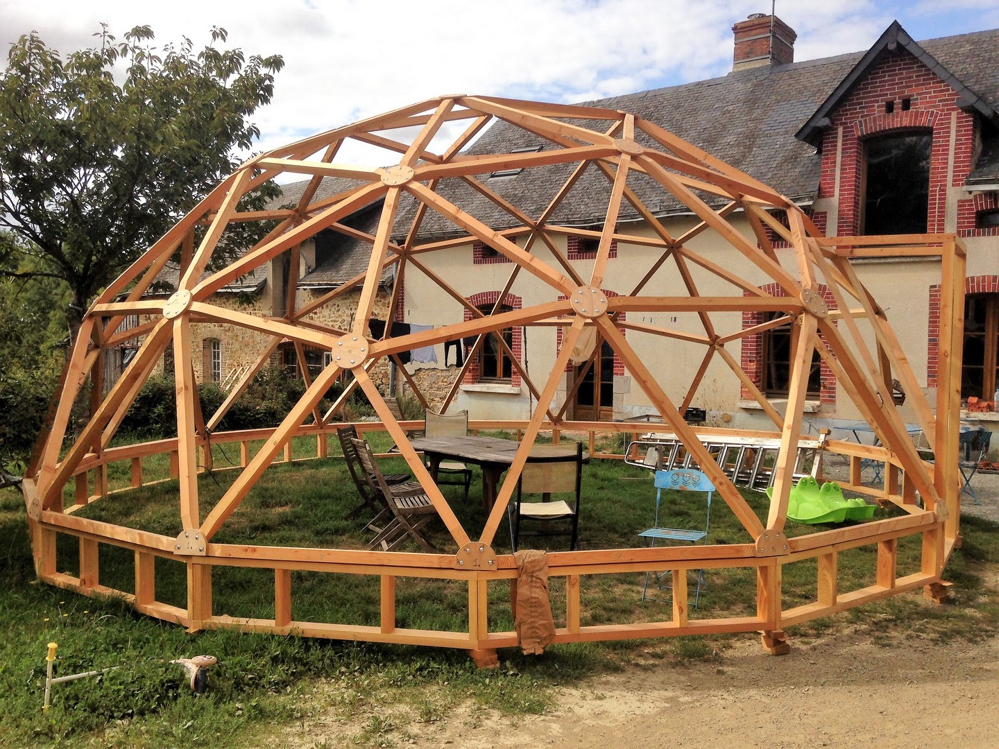 Dômes géodésiques – Xyloma Construction Bois : charpente créative ...