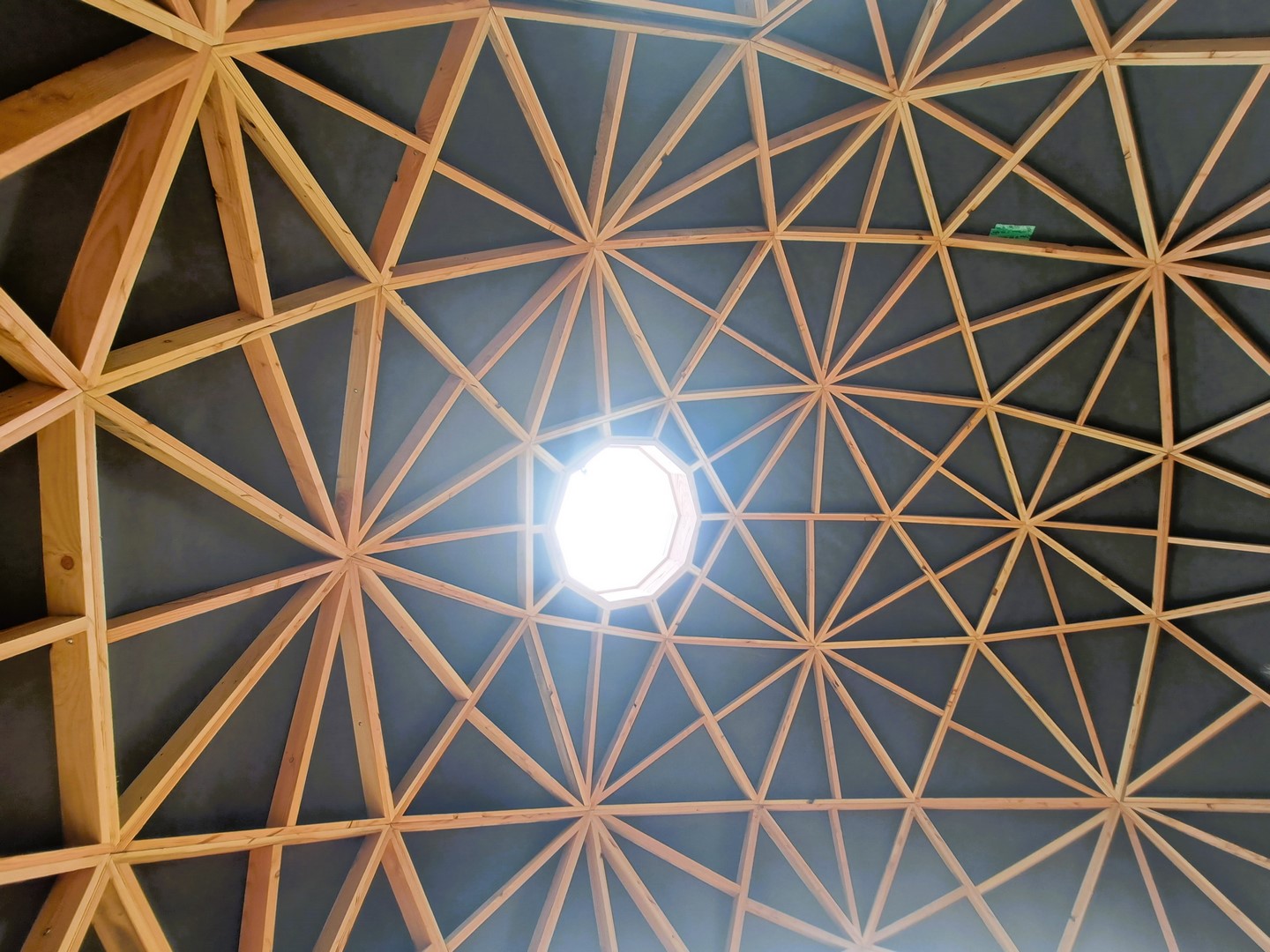 Dômes géodésiques – Xyloma Construction Bois